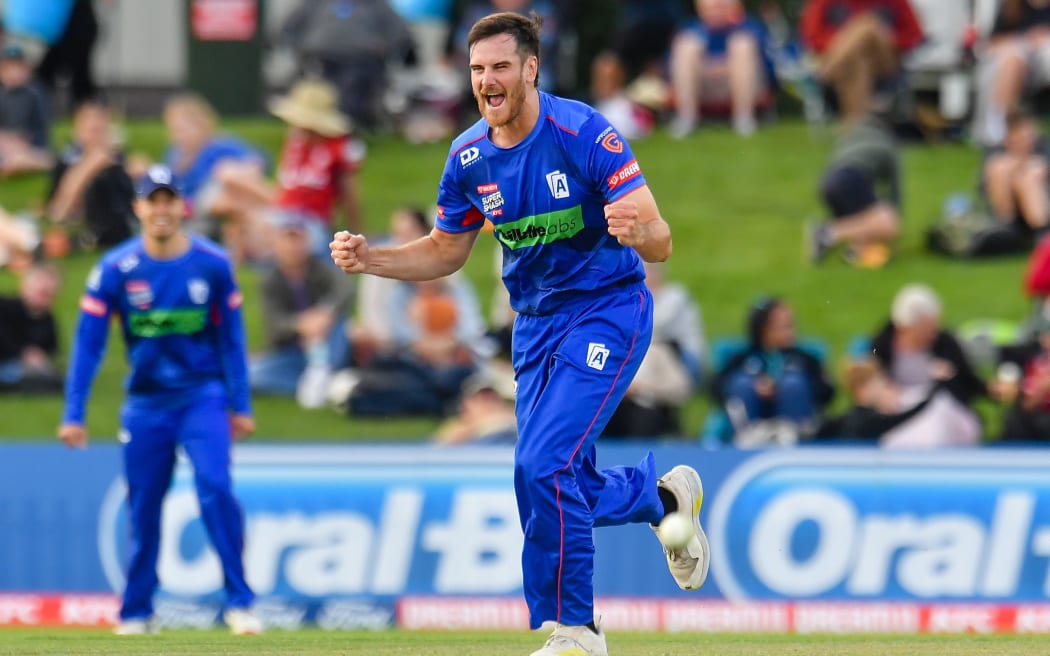 Auckland bowler Ben Lister set to debut for Black Caps | RNZ News