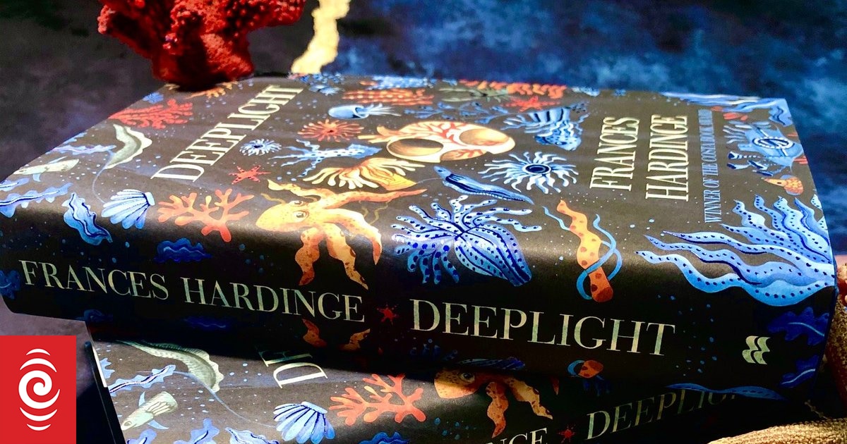 Book review - Deeplight by Frances Hardinge | RNZ