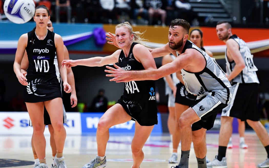 Netball NZ wants a joint men's and women's Open Champs | RNZ News
