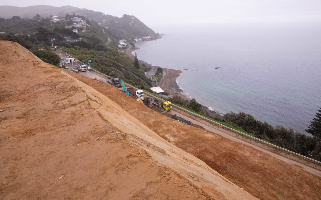SH59 to reopen after being closed for weeks | RNZ News