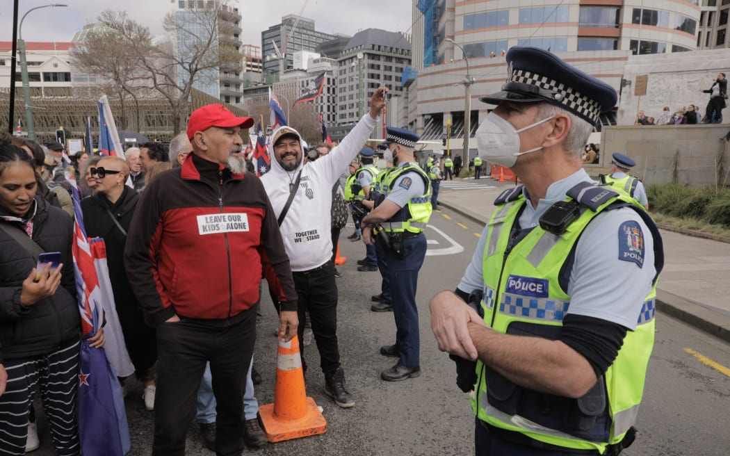 No arrests as protest winds up peacefully outside Parliament | RNZ News