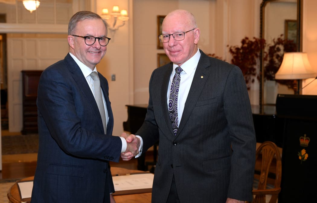 Australia's Anthony Albanese sworn in as new prime minister | RNZ News