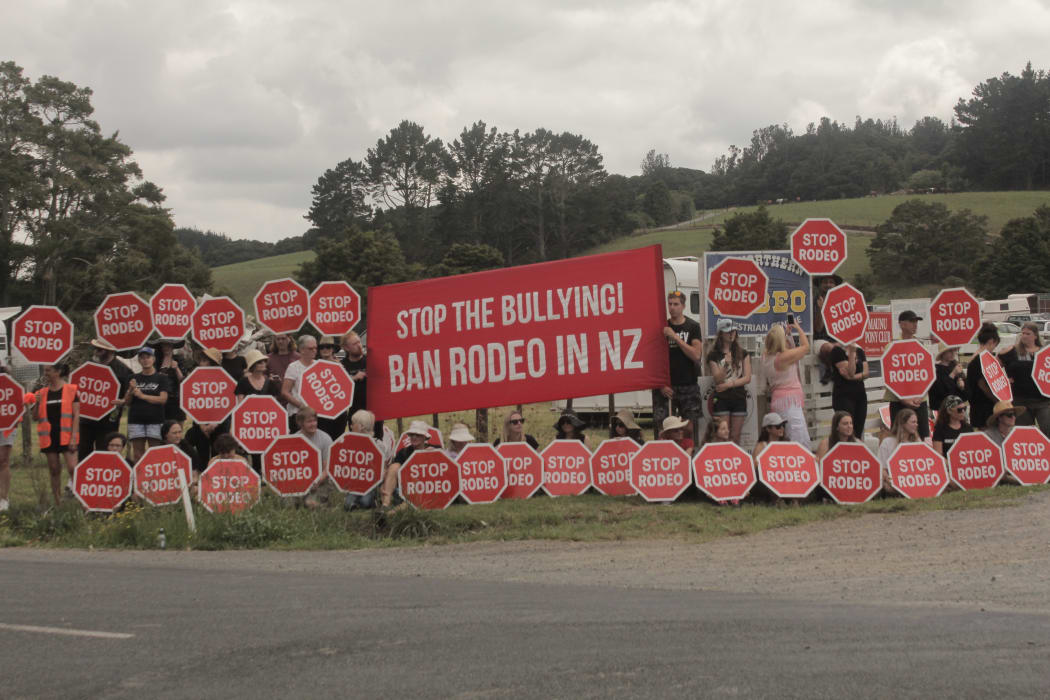 Animal rights protest at Northland rodeo | RNZ News