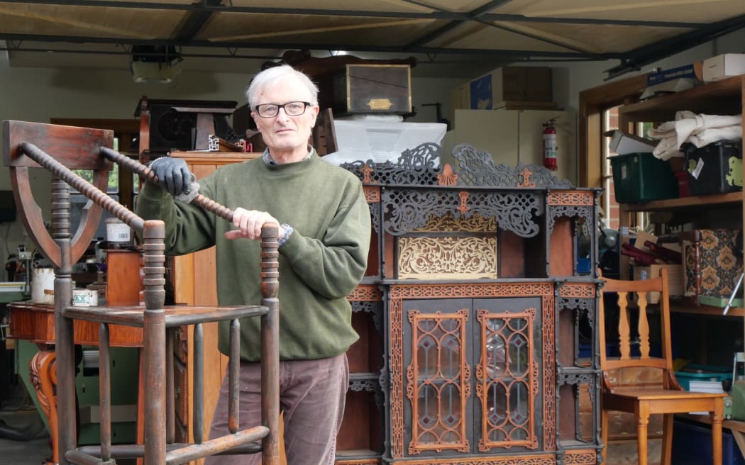 Expert feature: Antique furniture restorer | RNZ