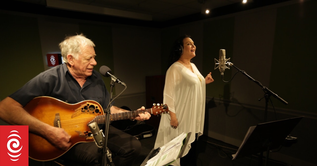 NZ Live: Debbie Harwood & Hammond Gamble | RNZ