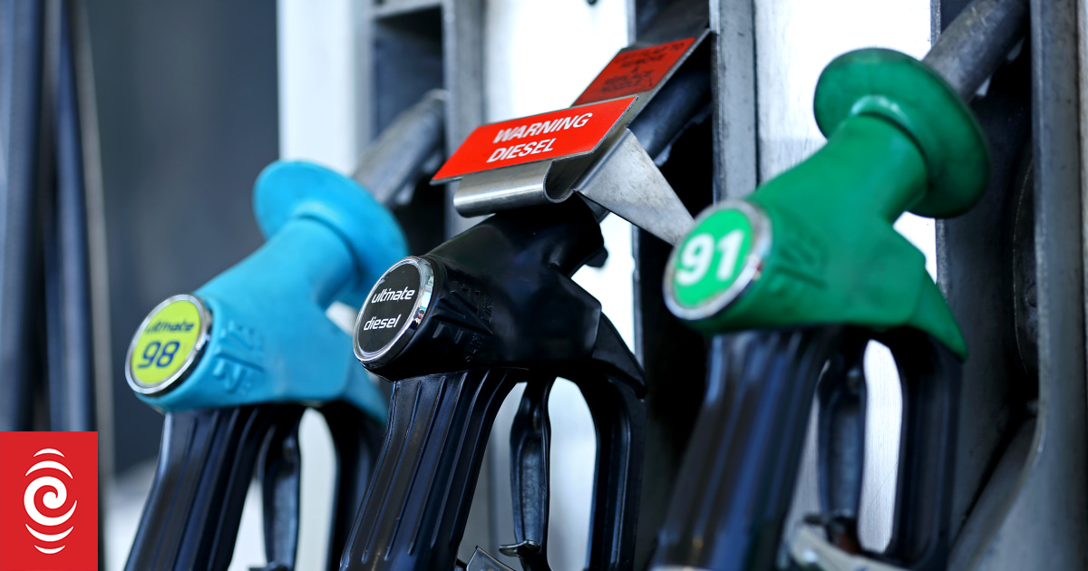 Oil price rise fuels trade deficit to 11-year high | RNZ News