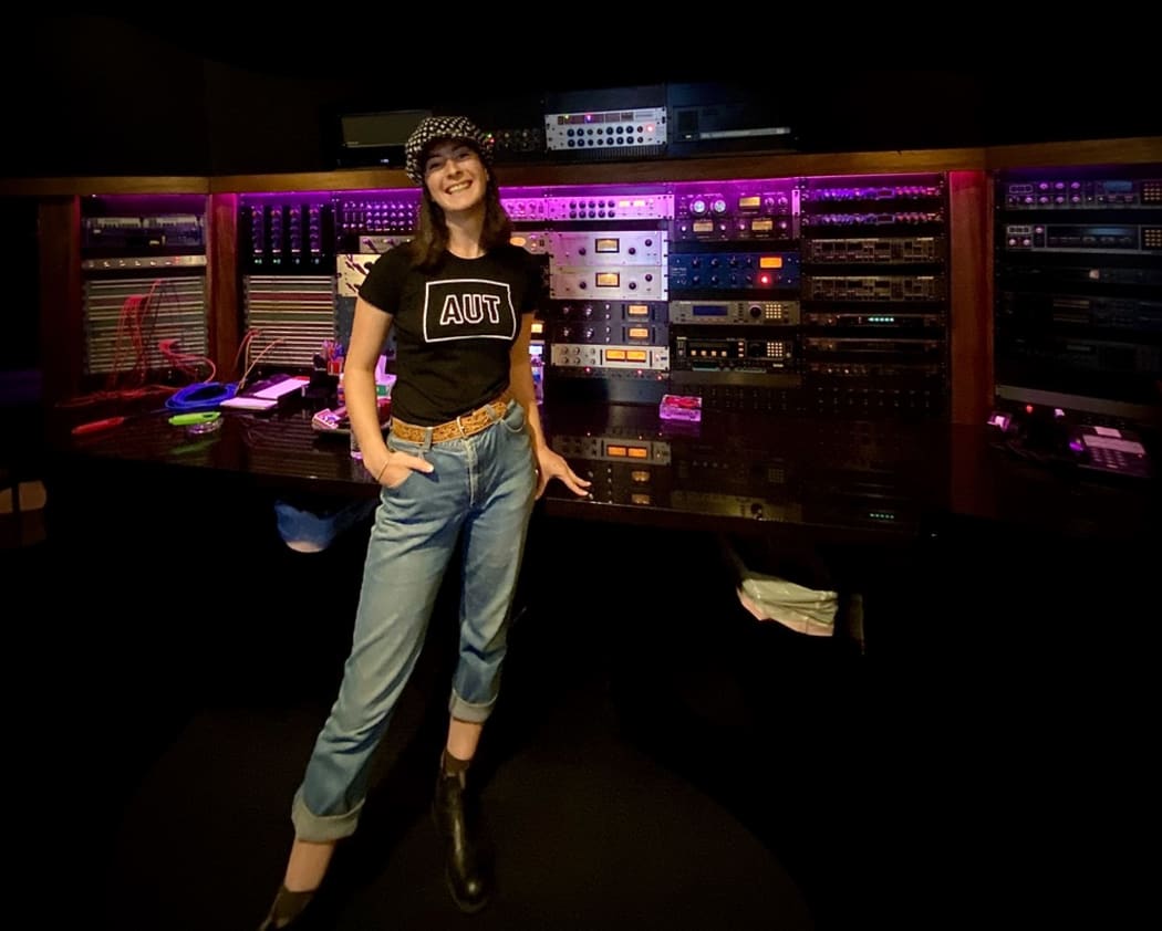 Covid-19 ends L.A. dream job | RNZ