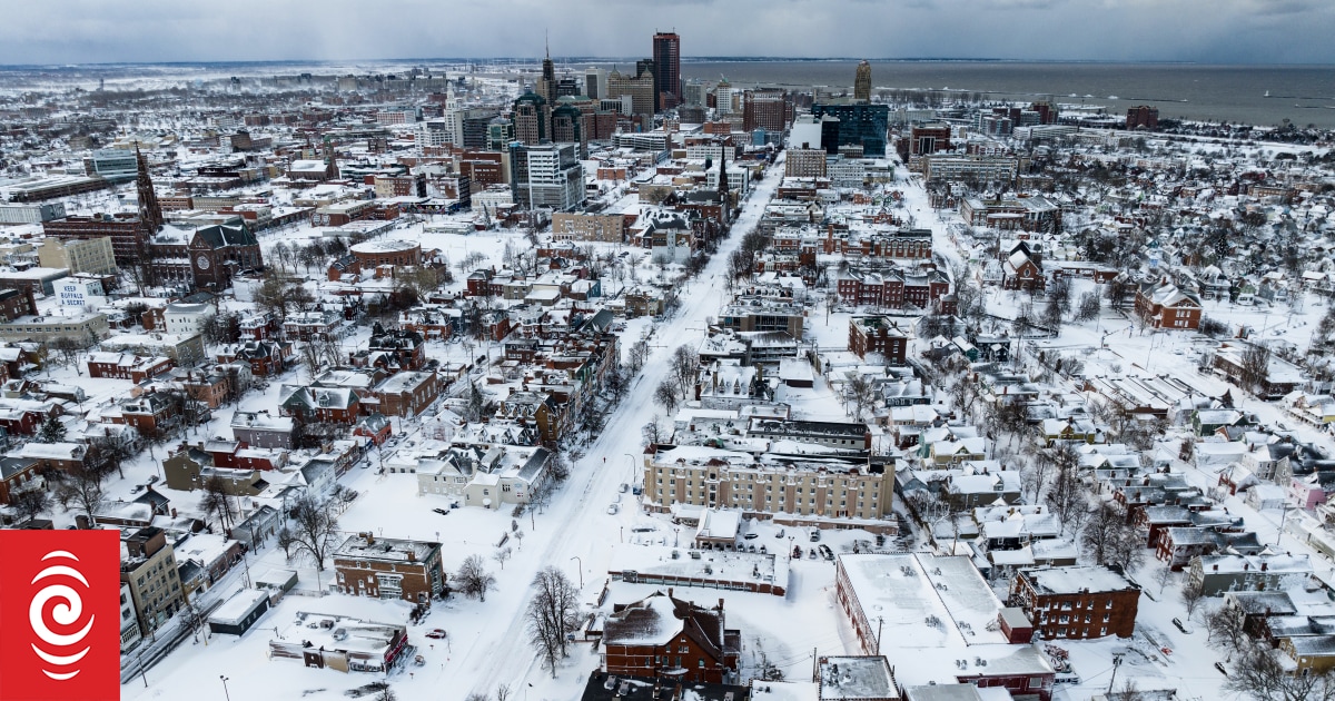 Deadly blizzard leaves more than 60 dead across US | RNZ News