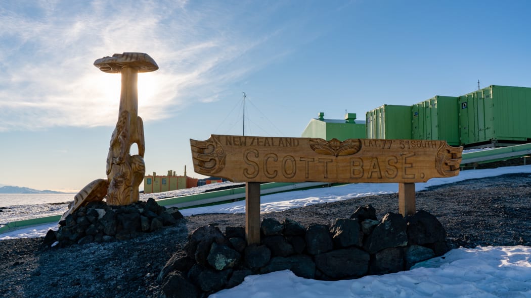 Secret Santa at Antarctica's Scott Base | RNZ News