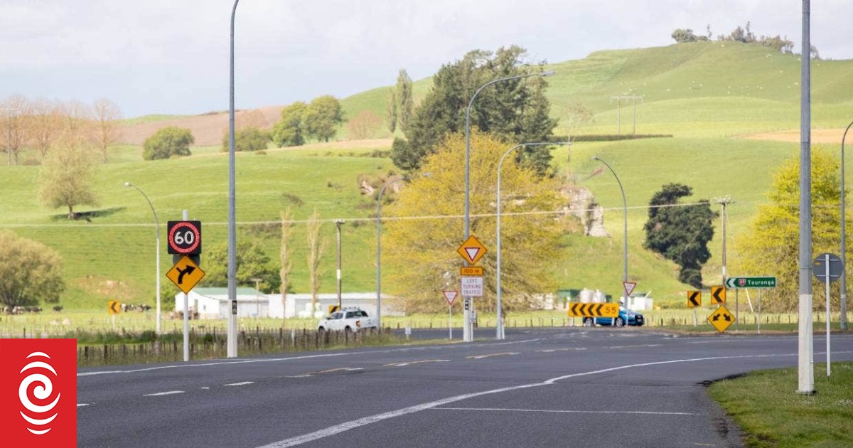 Roundabout for notorious SH1 intersection gets go-ahead | RNZ News