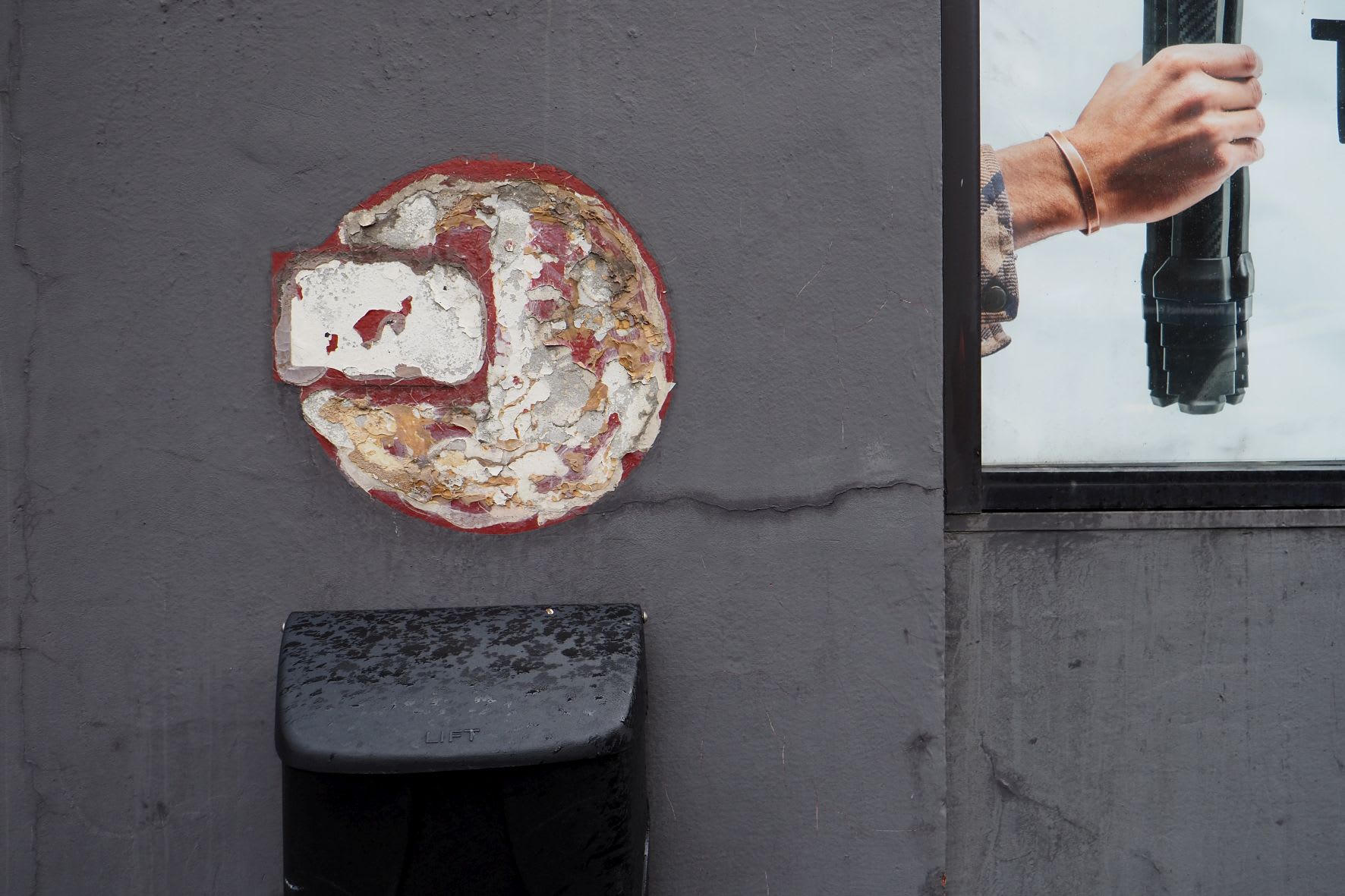 Alan Knowles' photos go where others fear to snap! | RNZ