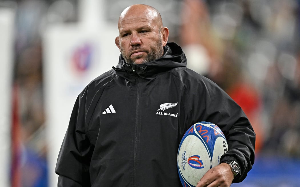 Forwards coach Ryan hailed by All Blacks pack | RNZ News