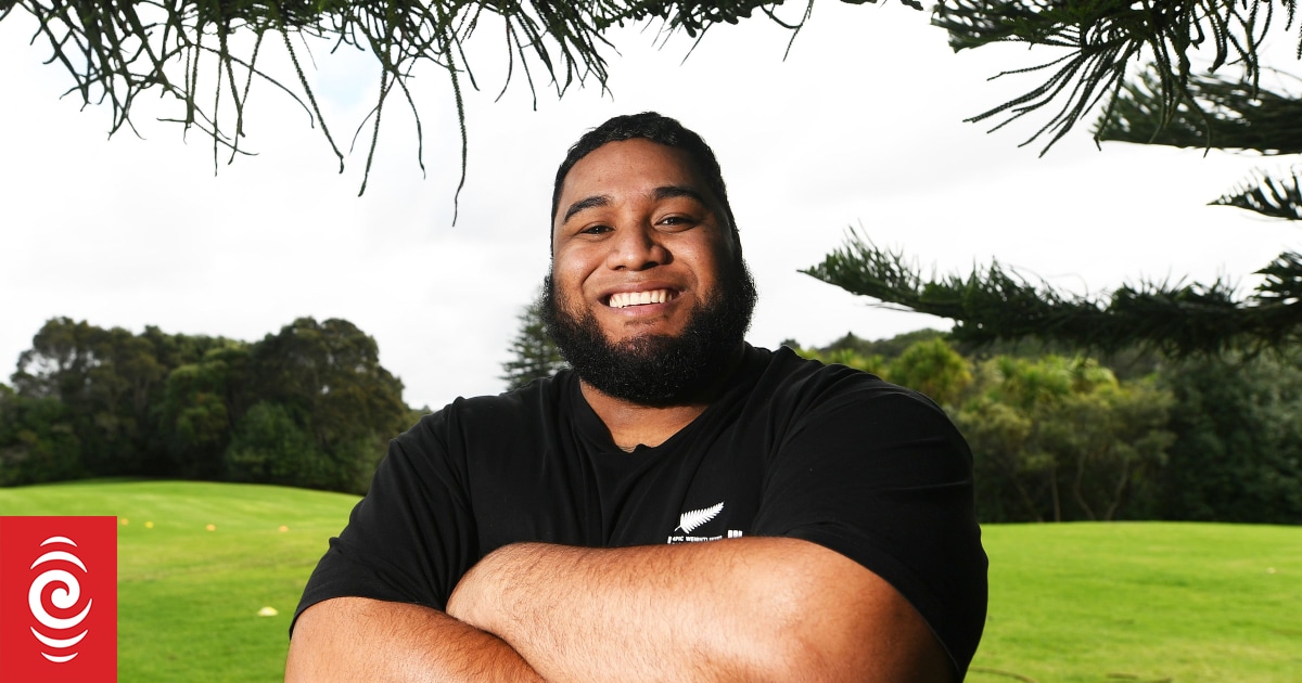 Weightlifter David Liti's training ramps up for Olympic success | RNZ