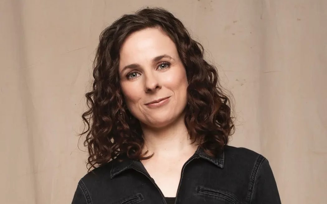 Cariad Lloyd on her moving and funny meditation on grief | RNZ