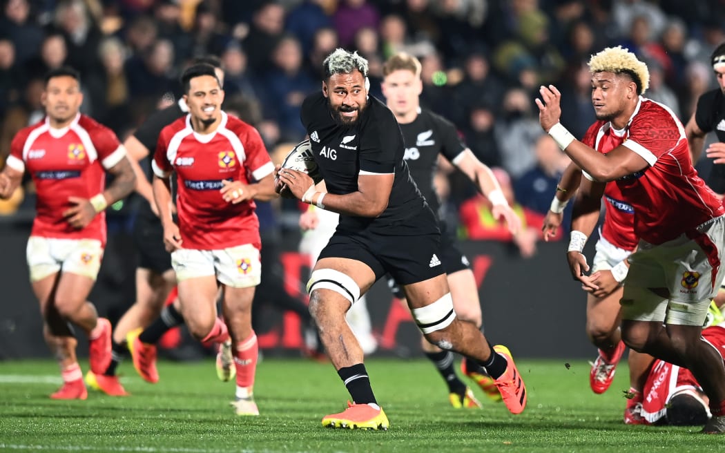 Trying to make sense of the All Blacks XV | RNZ News