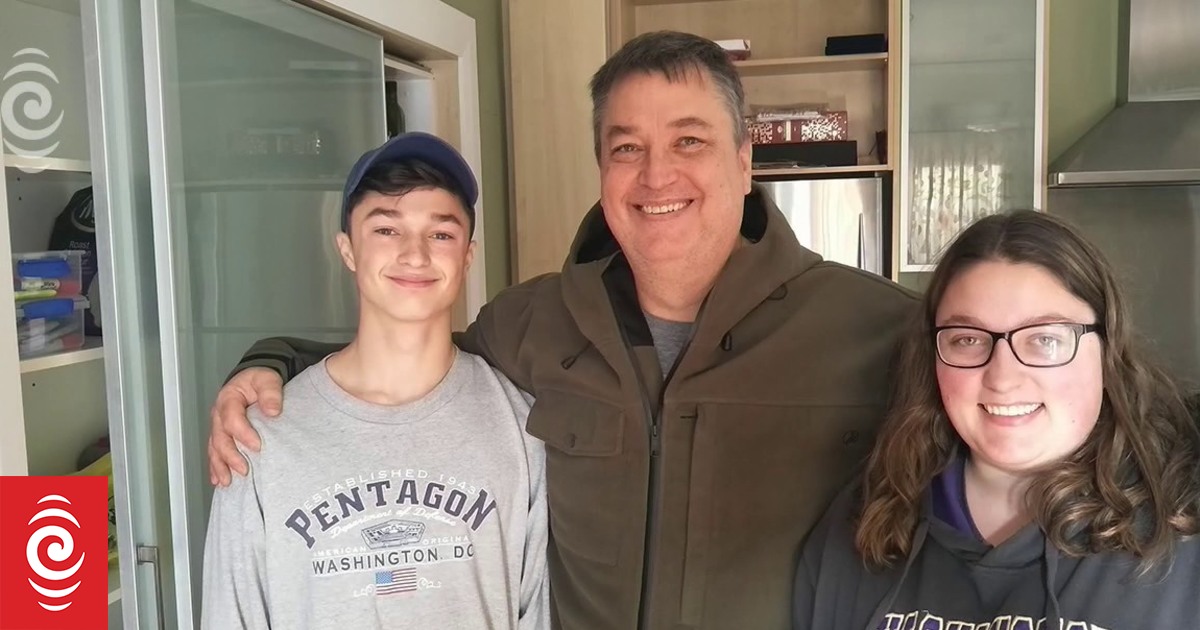 Assoc immigration minister won't intervene on Jensen family's case | RNZ