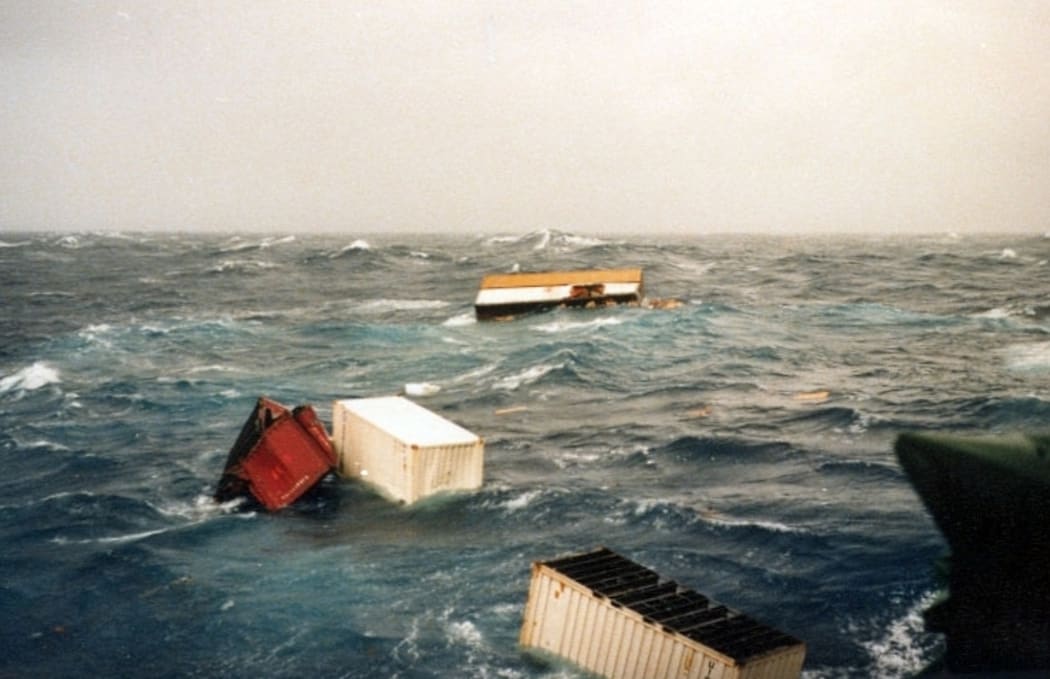 Why are more shipping containers falling overboard? | RNZ