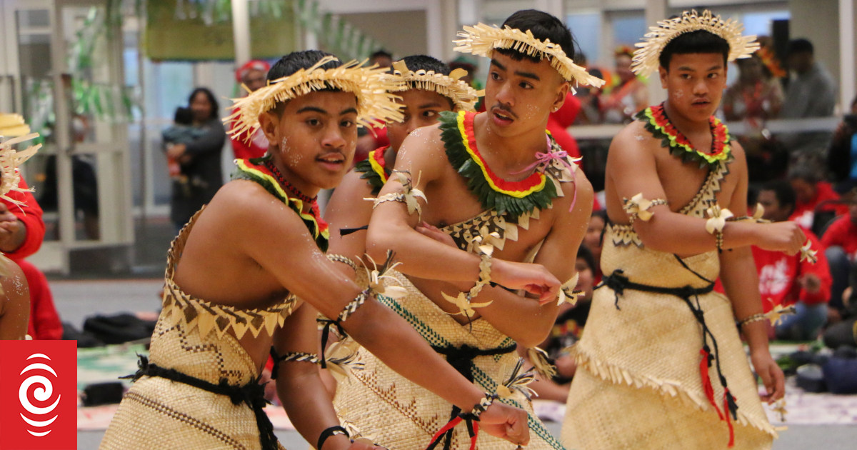 New Zealand help to nurture Kiribati language | RNZ News