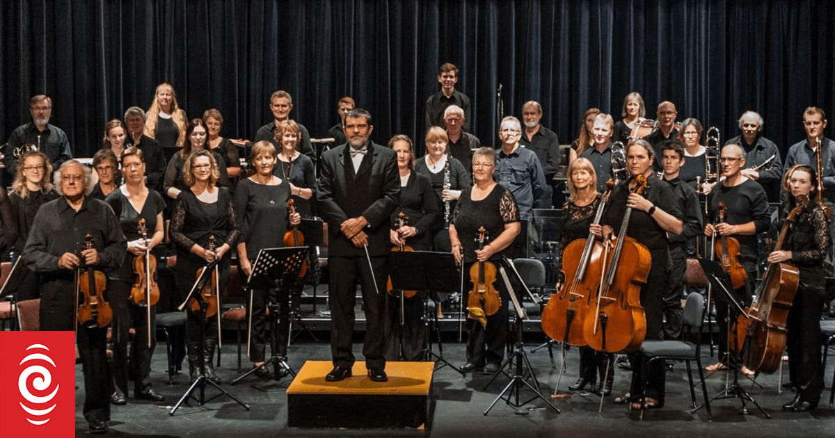 Adam Jasinski final performance with the Taranaki Symphony Orchestra | RNZ