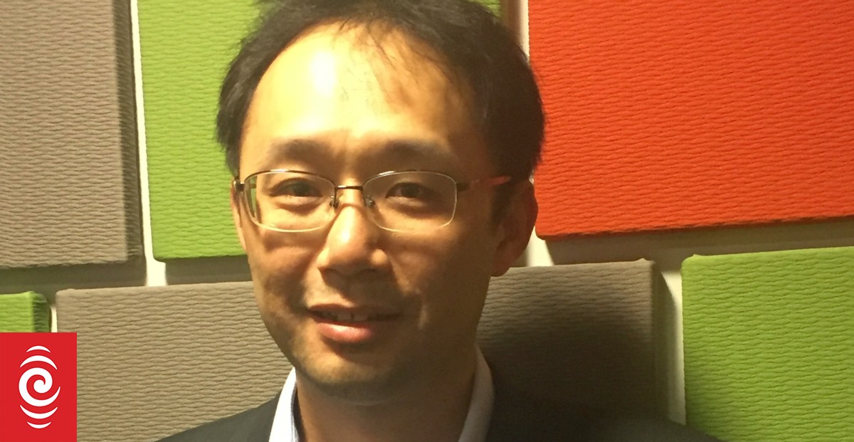 Leo Cheng: an electrifying journey through the gut | RNZ