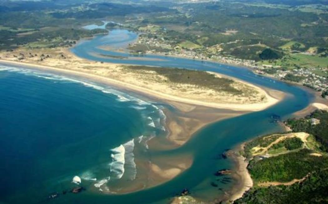 Marae declares rahui over popular shellfish beds | RNZ News