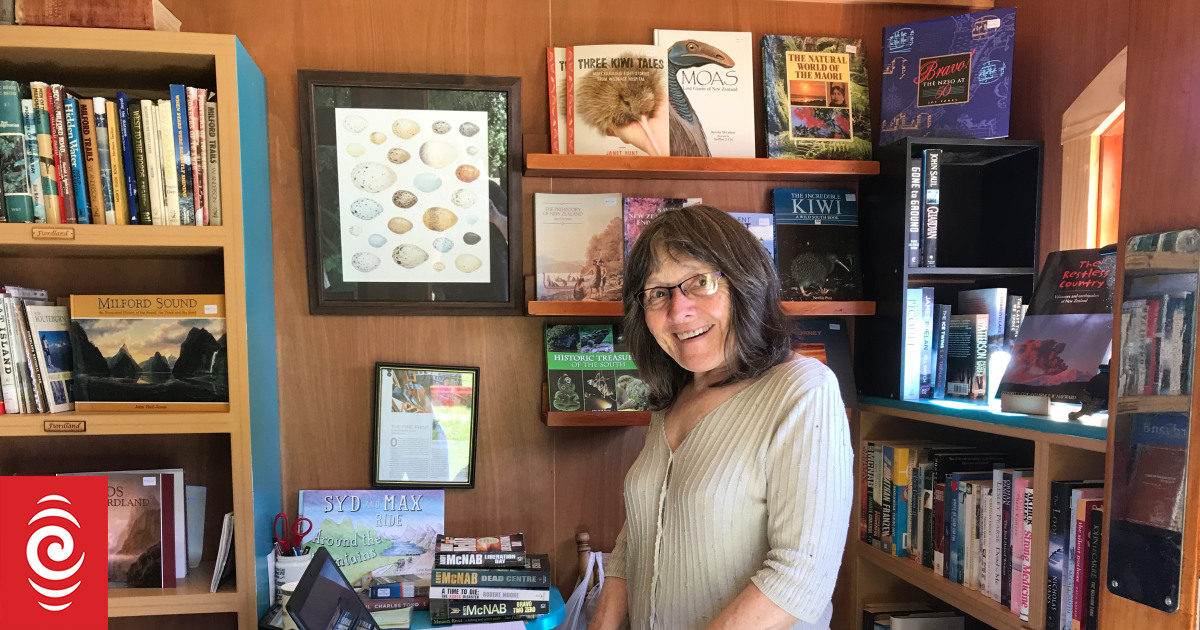 Ruth Shaw - Manapouri's "Two Wee Bookshops" | RNZ