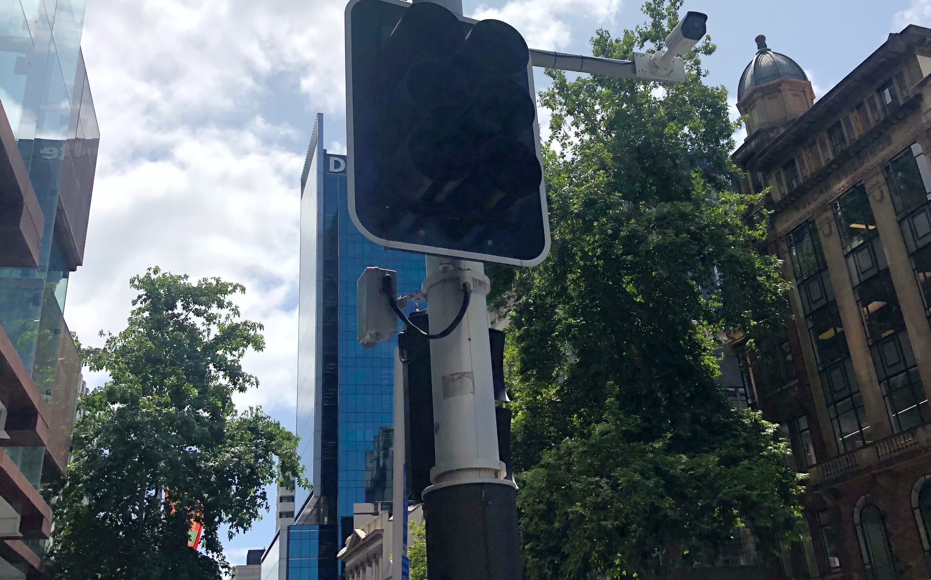 Another power outage hits central Auckland, affecting traffic signals ...