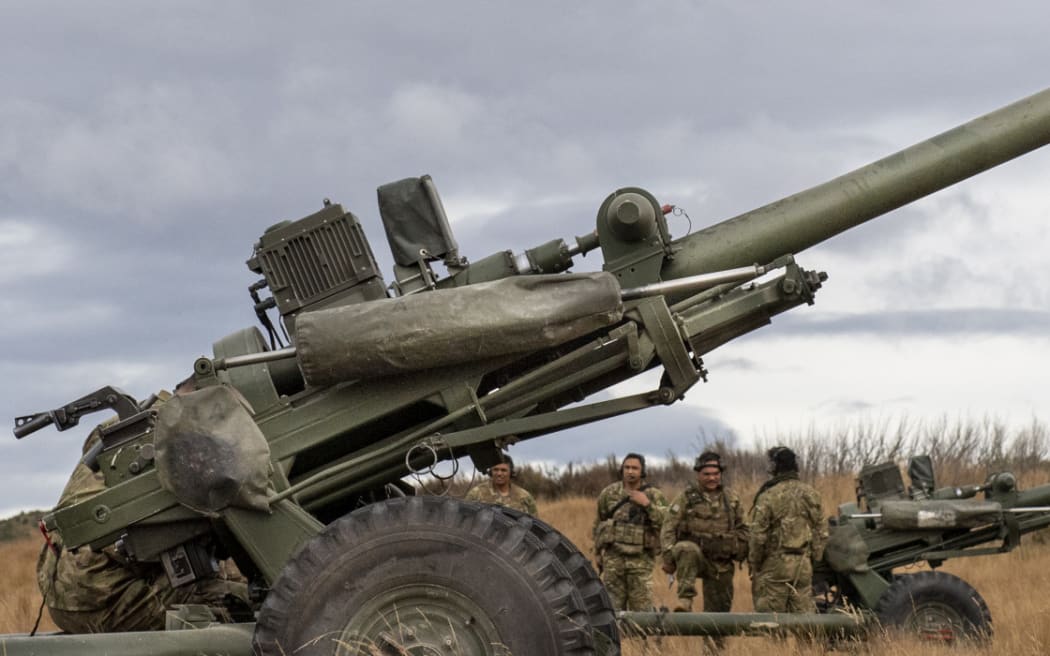 NZDF personnel en route to the UK for Ukrainian military training | RNZ ...