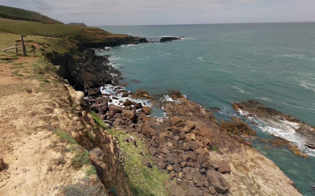 Search for fishermen missing off Slope Point called off | RNZ News