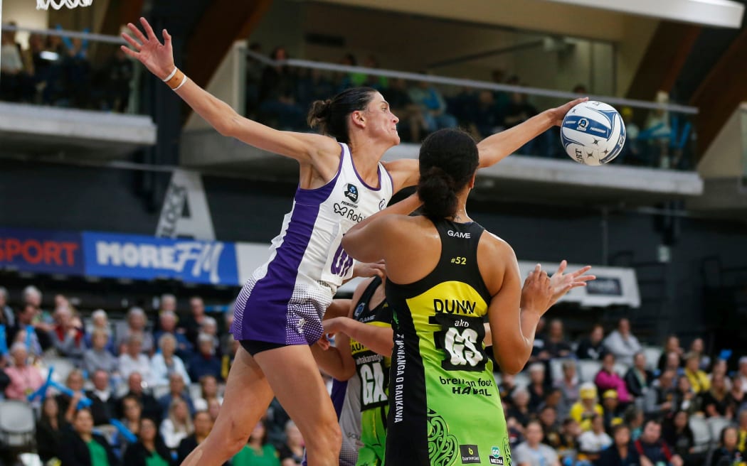 Netball: Stars v Pulse - all signs point to tight ending | RNZ News