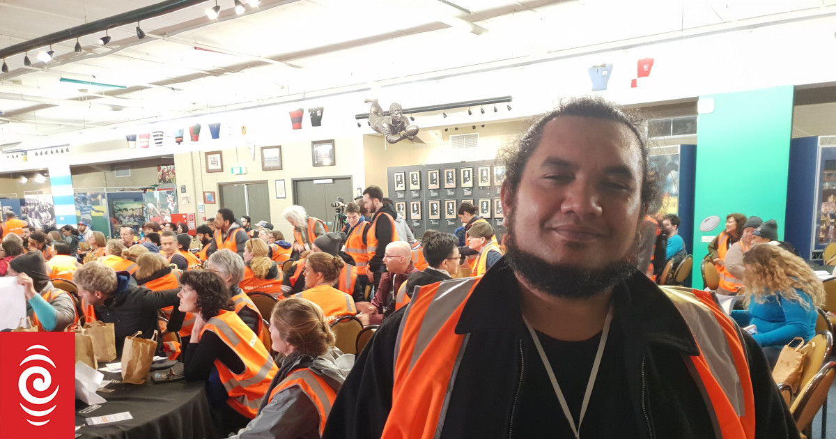 Hundreds help to count homeless in Auckland | RNZ News