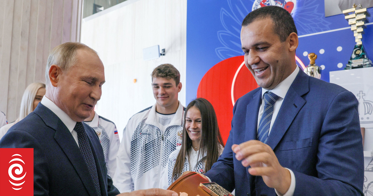 IBA allows Russian boxers to compete again | RNZ News