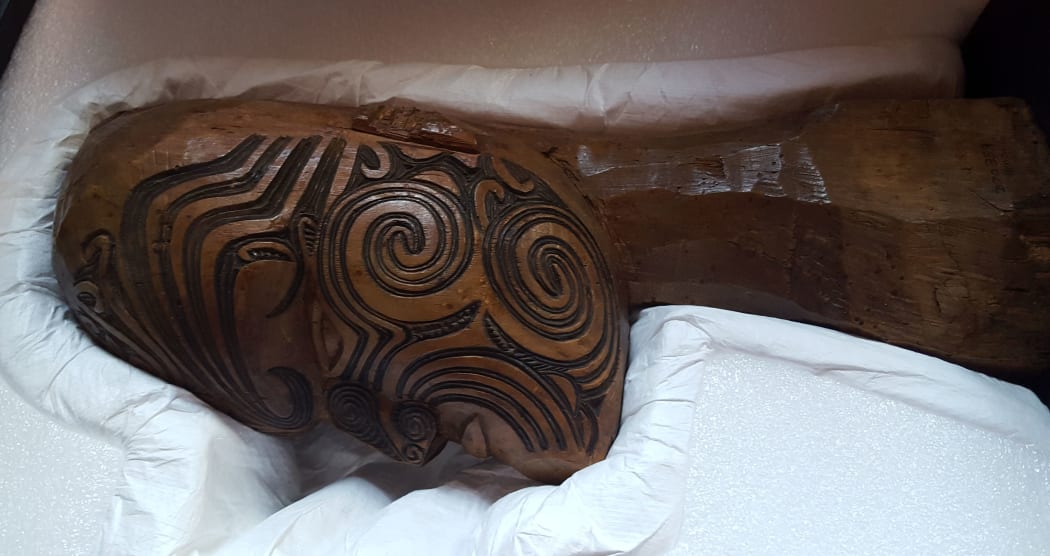 Te Pahi's medal among Waitangi treasures | RNZ News