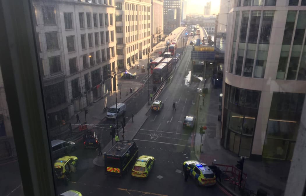 Police shoot dead London Bridge stabbing attacker | RNZ News