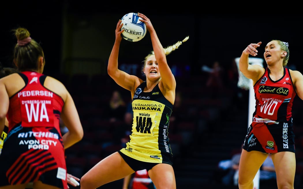 Pulse defend Premiership netball title | RNZ News