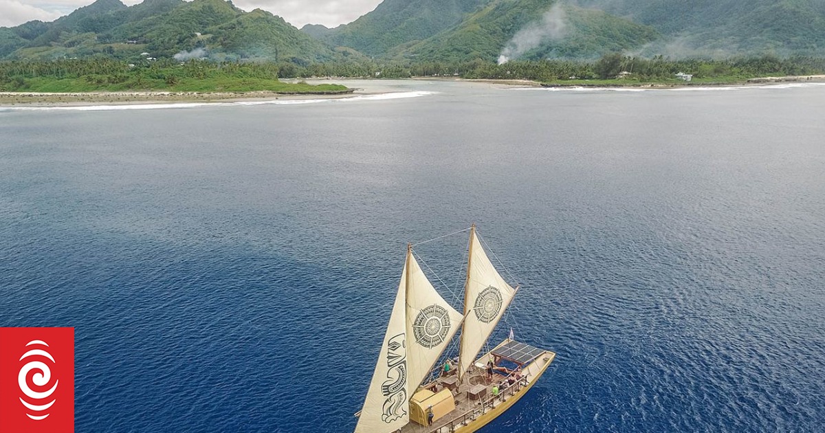 Help sought to restore flagship Cook Islands canoe | RNZ News