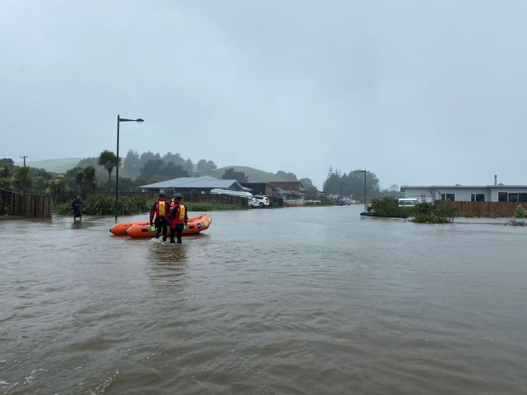 Gisborne flooding: Rain eases leaving damaged roads, some families ...