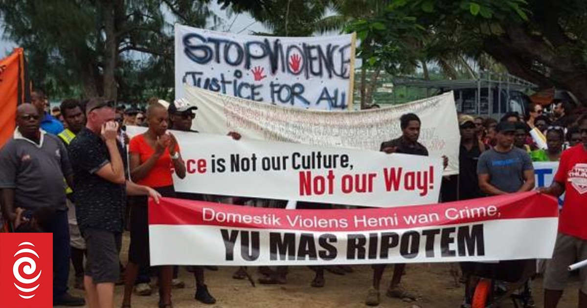 Hundreds march over violence against women in Vanuatu | RNZ News