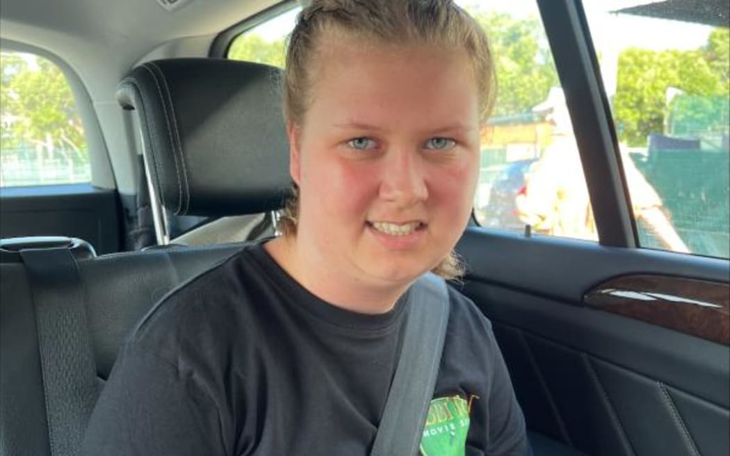 Woman, 21, missing from West Auckland found safe | RNZ News