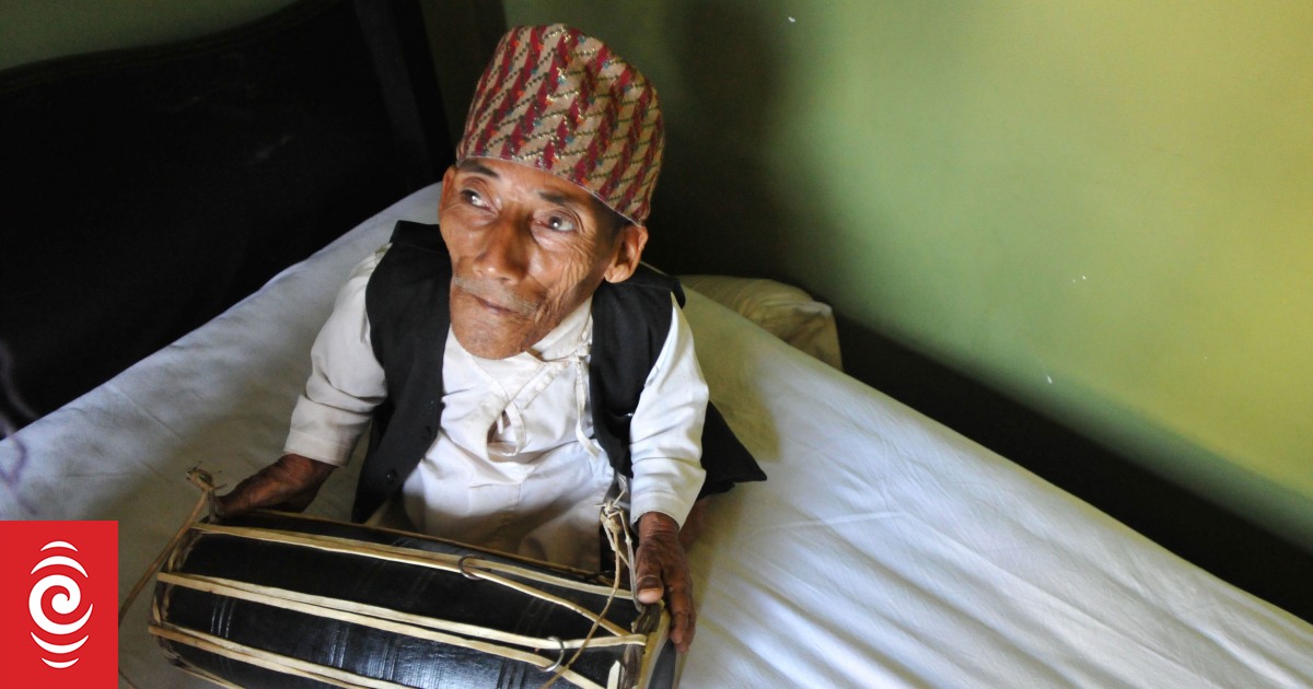 World's smallest man dies in American Samoa | RNZ News