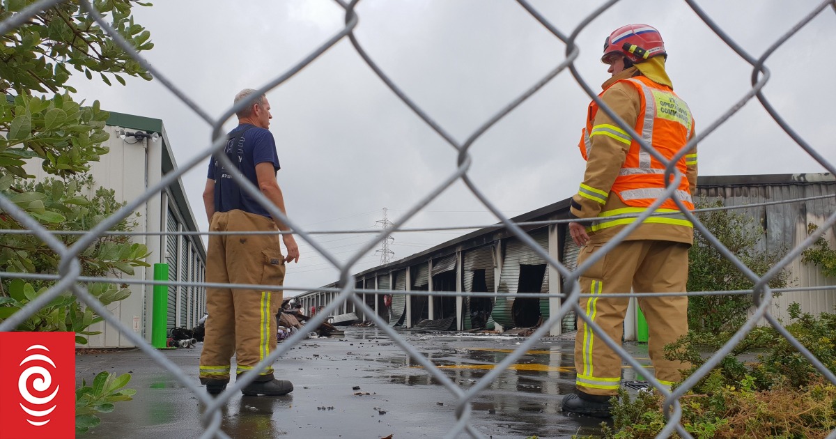 Fire and Emergency break into burning storage facility | RNZ