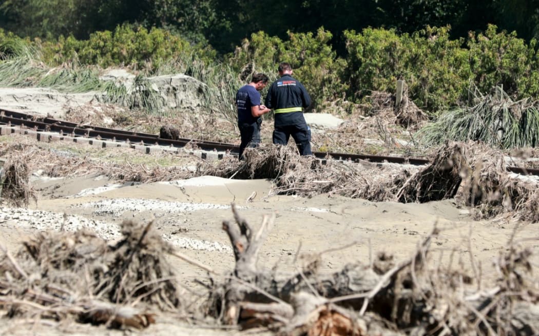 In photos: Cyclone Gabrielle clean up continues | RNZ News