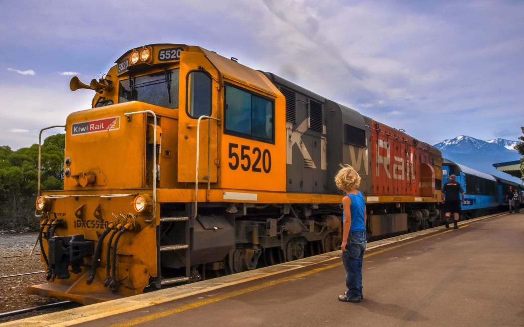 Hamilton-to-Auckland rail service to start in August | RNZ News